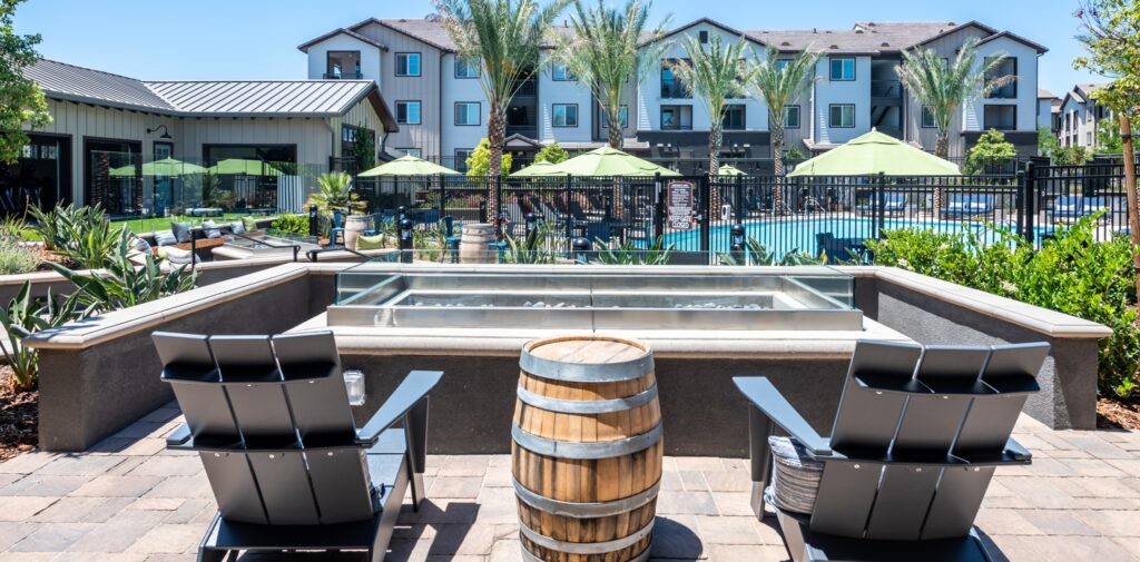 The Vineyards at Porter Ranch - Shapell Properties, Inc