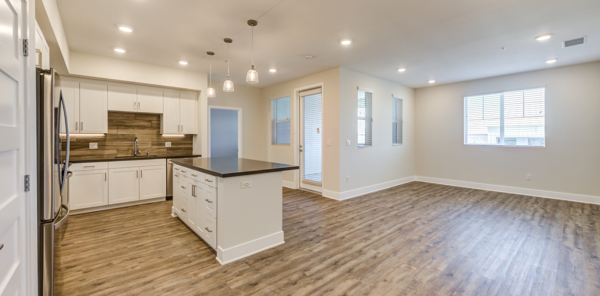 The Vineyards at Porter Ranch - Shapell Properties, Inc